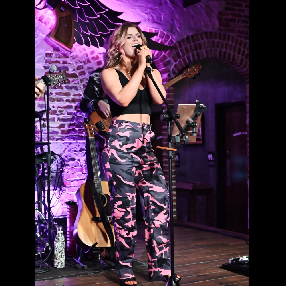 Aly Cutter (Aly Cutter Band) - EVA